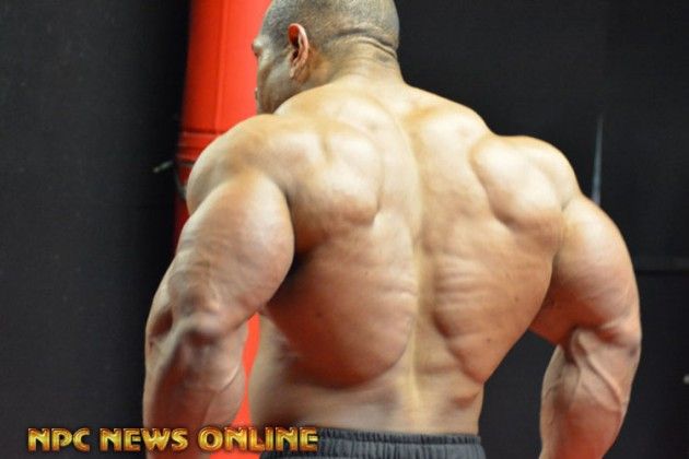 212 IFBB Pro Bodybuilder David Henry Posing 2 Weeks Out From The 2016 ...