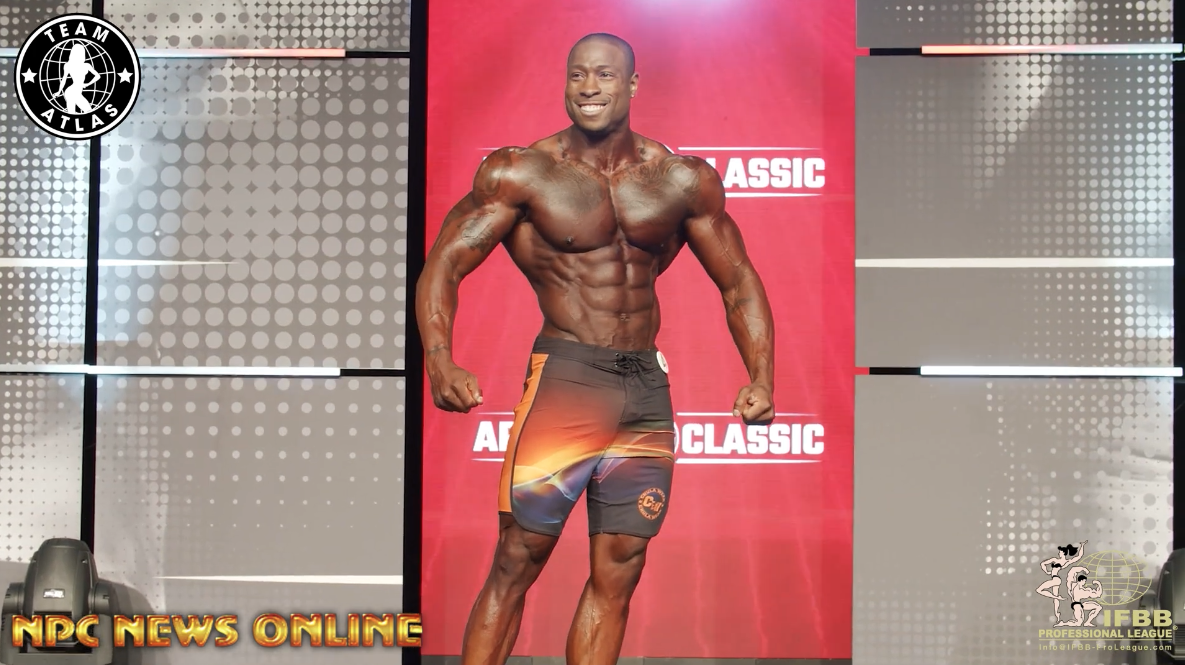 2022 IFBB Arnold Men’s Physique Champion Erin Banks Prejudging Posing ...