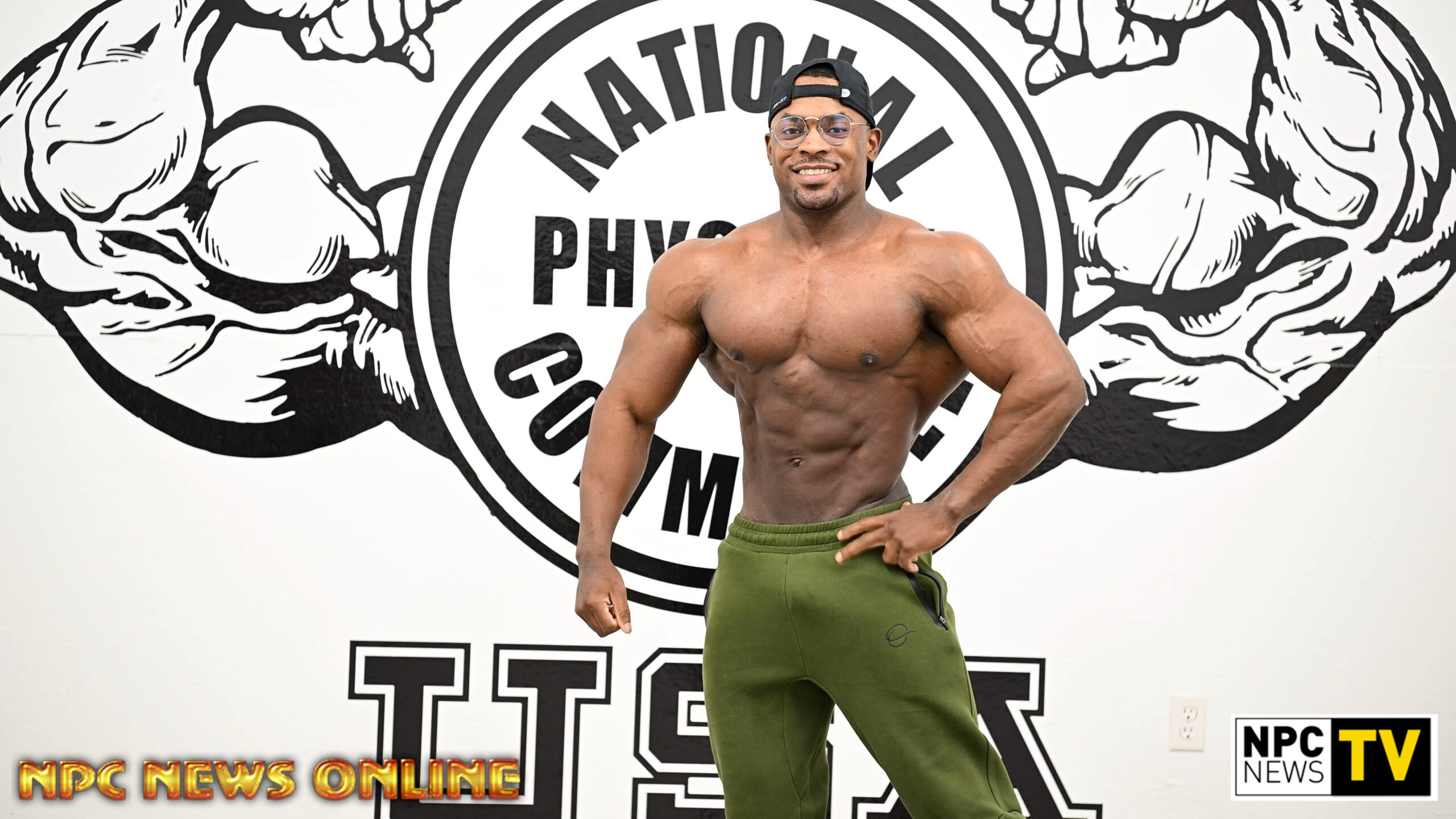 NPC NEWS ONLINE 2022 ROAD TO THE OLYMPIA – Emanual Hunter Posing ...